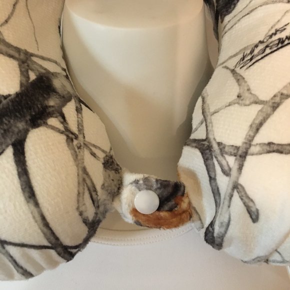 True Timber | Bedding | True Timber Camo Memory Foam Travel Neck Pillow ...